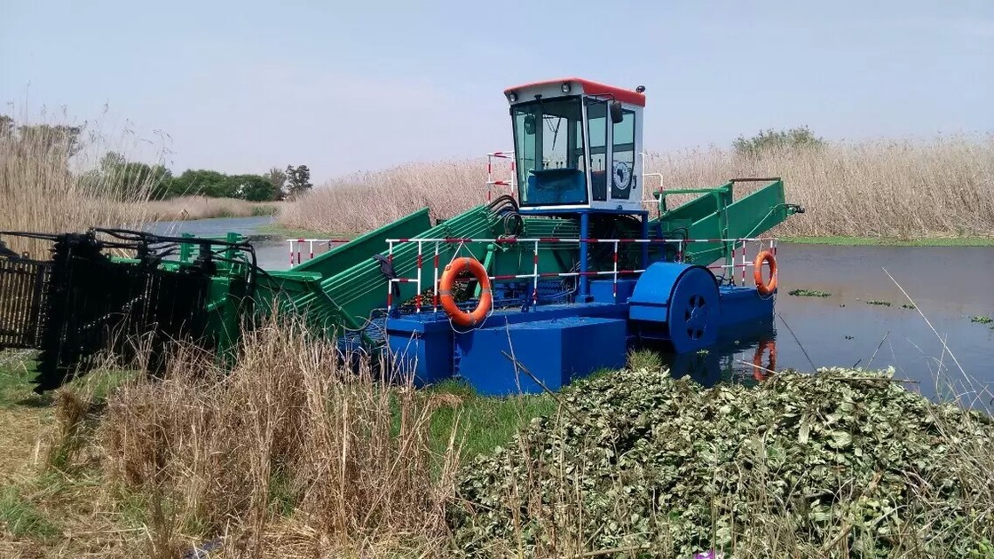 Aquatic Weeds Control Water Hyacinth Harvester Machine
